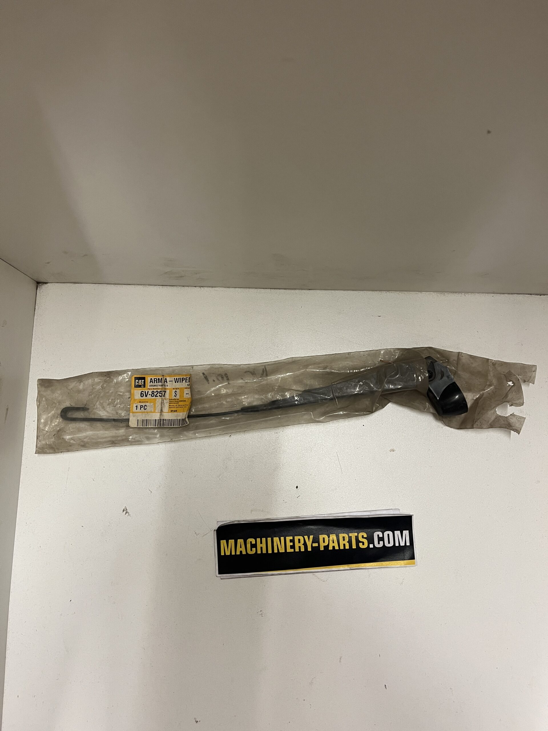 CAT ARM ASSEMBLY-WIPER 6V-8257 / 6V8257 – Machinery-parts.com
