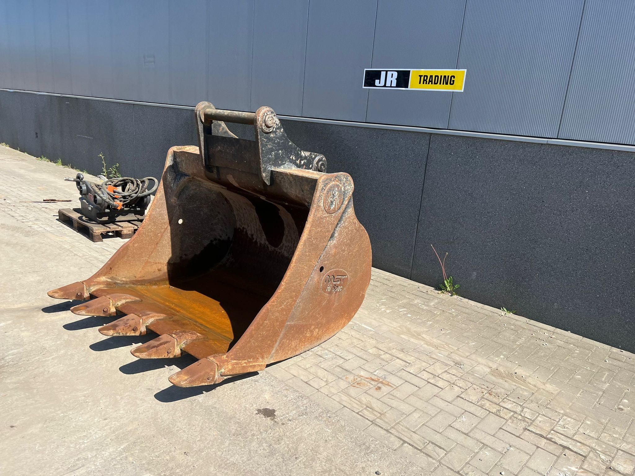 OILQUICK OQ70-55 MST BUCKET – Machinery-parts.com