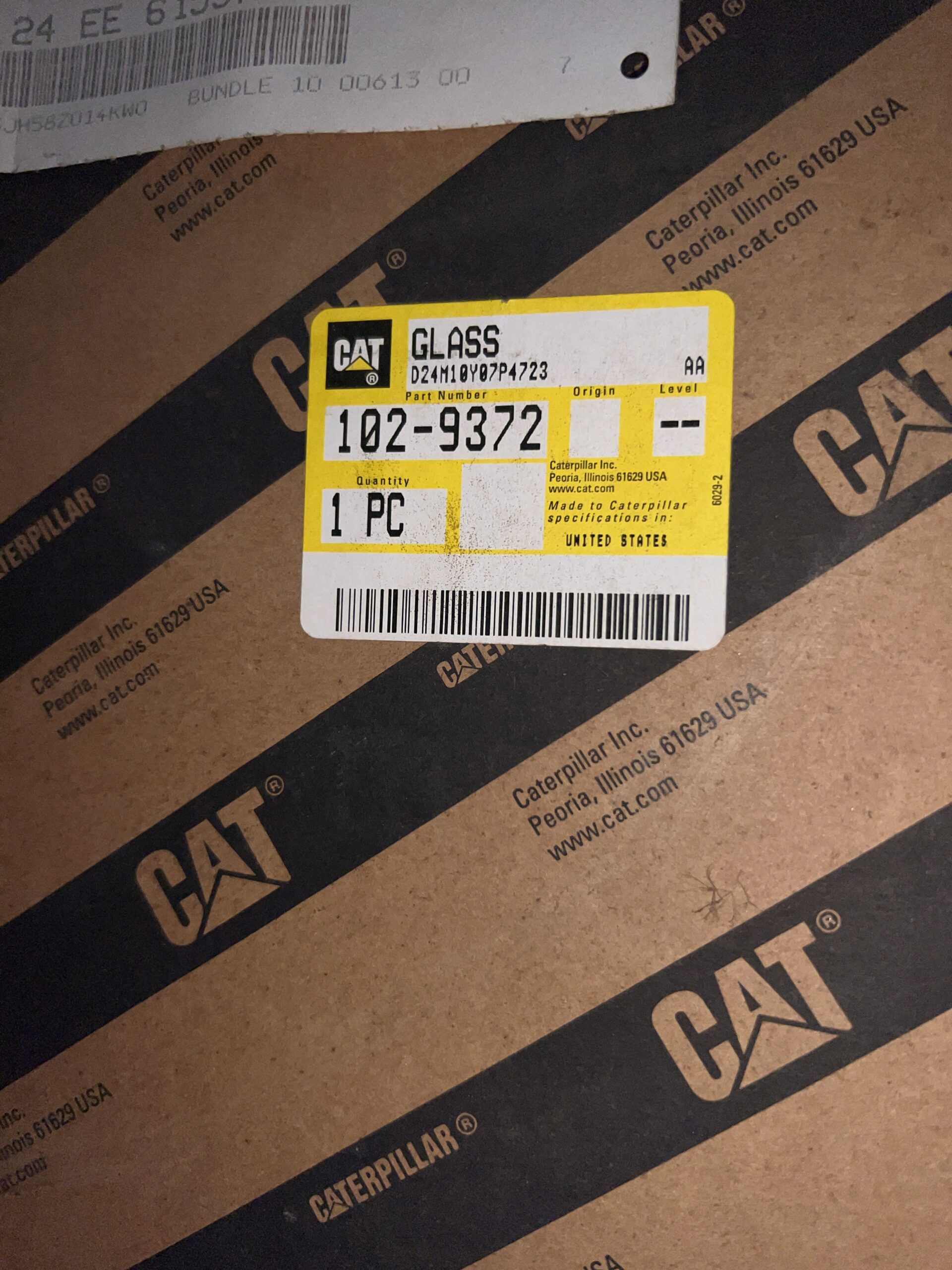 CAT MOTOR GRADER REAR VIEW GLASS 102-9372 / 1029372 – Machinery-parts.com