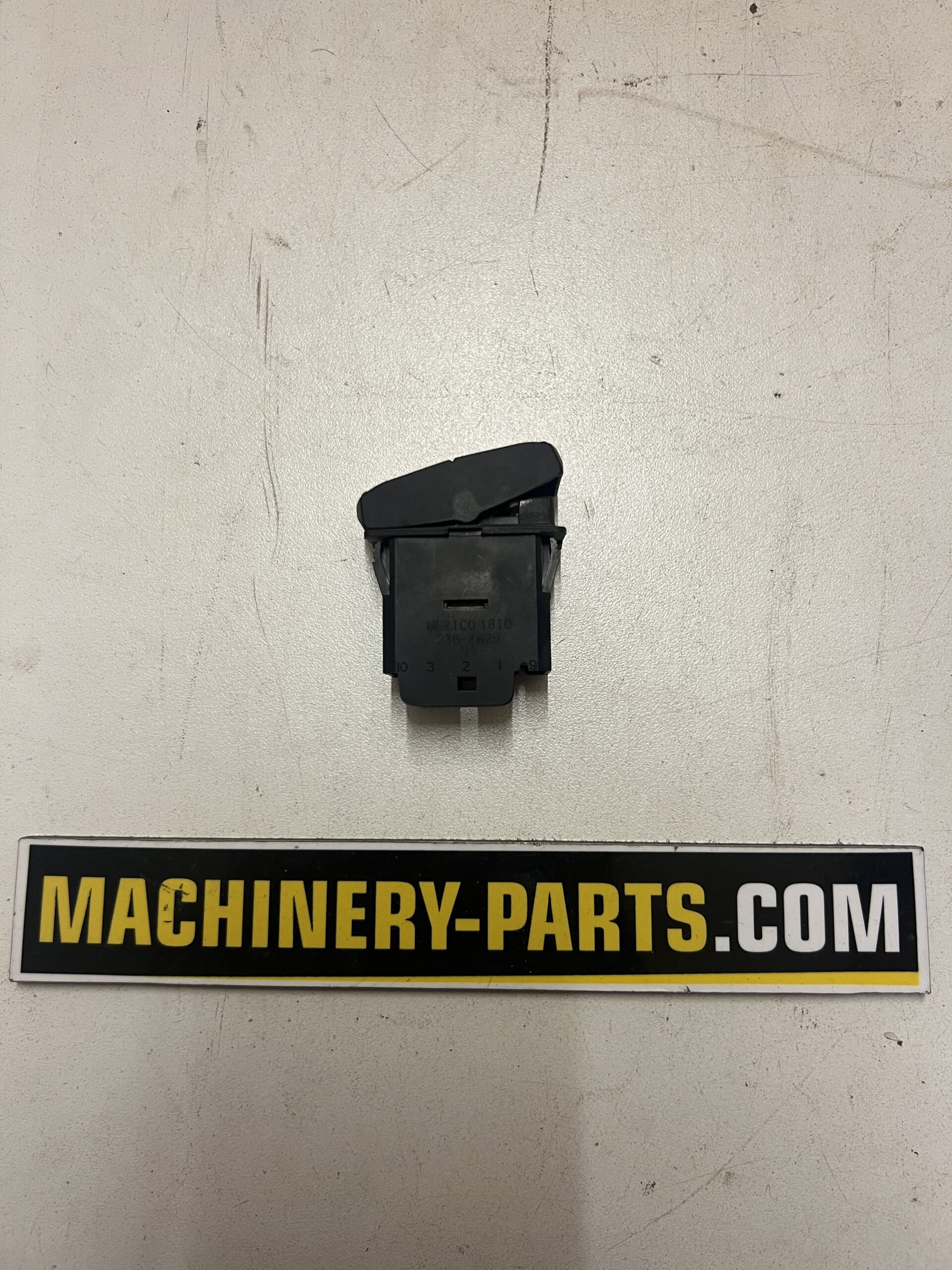 CAT 24 VOLTS ROCKER SWITCH 236-4625 / 2364625 – Machinery-parts.com