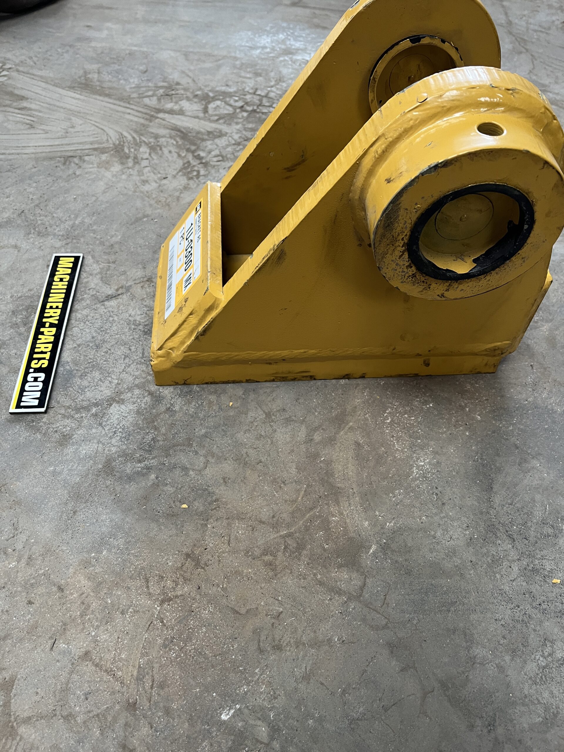 CAT RIPPER MOUNTING BRACKET 1U-0300 / 1U0300 – Machinery-parts.com