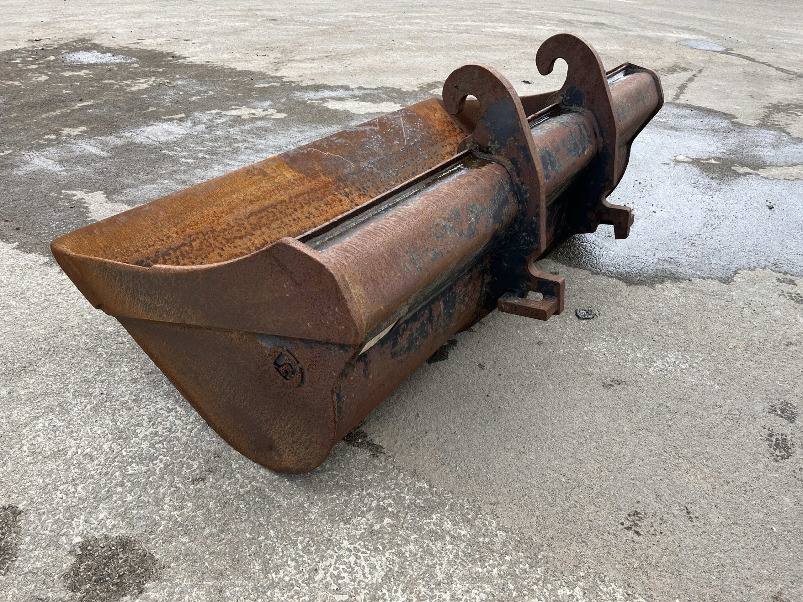 CW30 DITCHING BUCKET 2100MM – Machinery-parts.com
